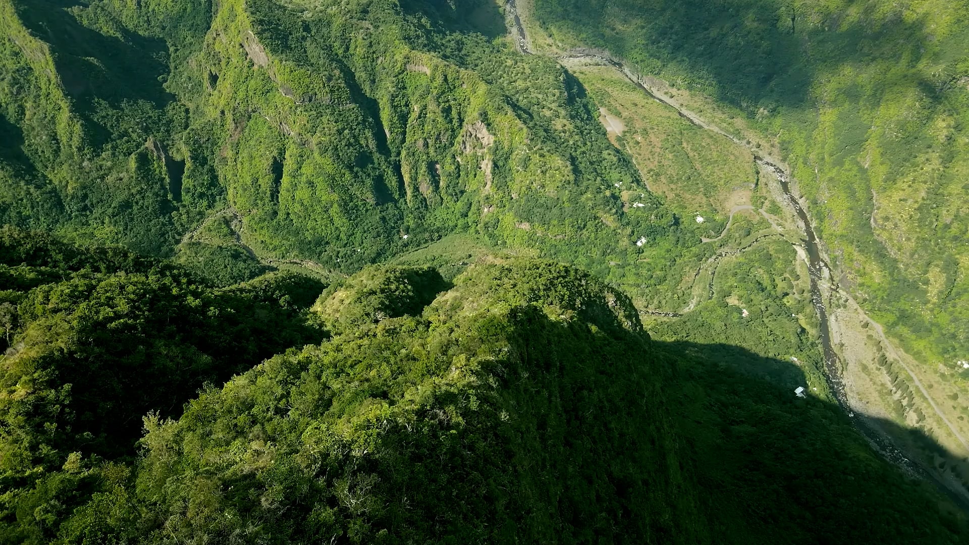 Wyspa Reunion: powietrzna przygoda pełna cudów natury