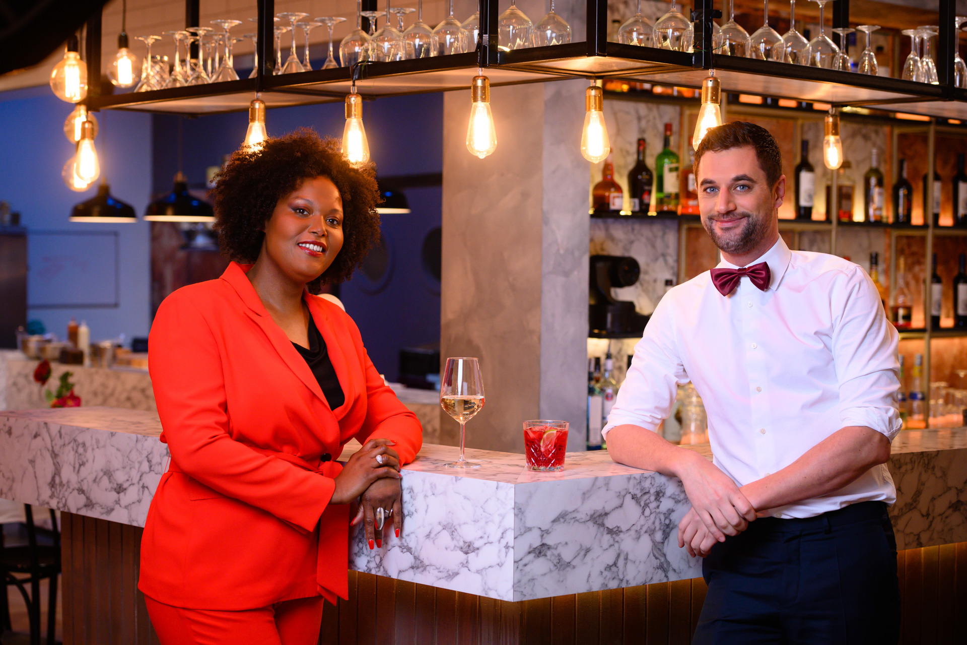 First Dates barman Victor Abeln geniet met bang hart