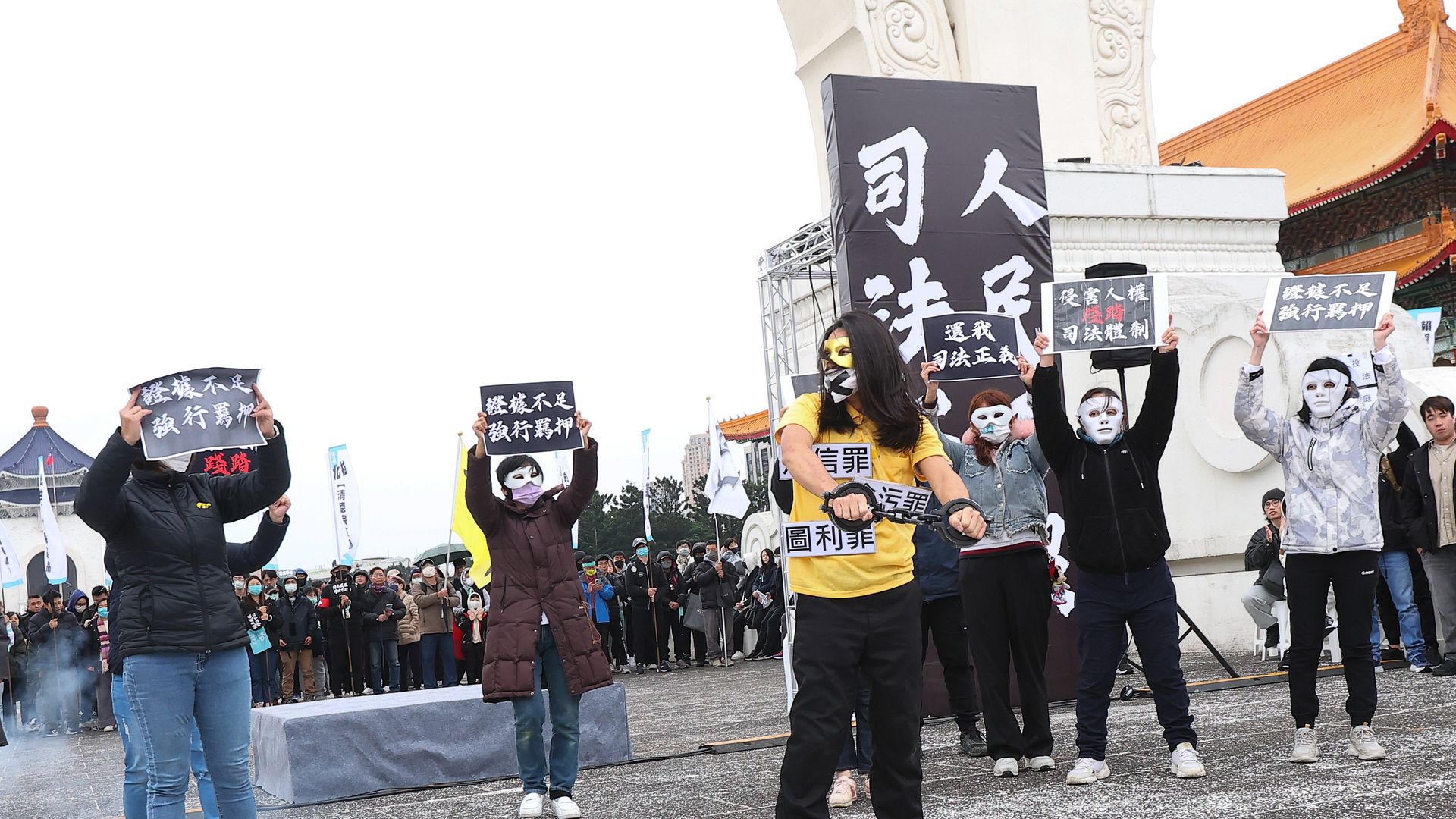 郭哲敏確定2億交保 粉專酸司法「不演了」：柯文哲比不上逃亡兩次洗錢犯