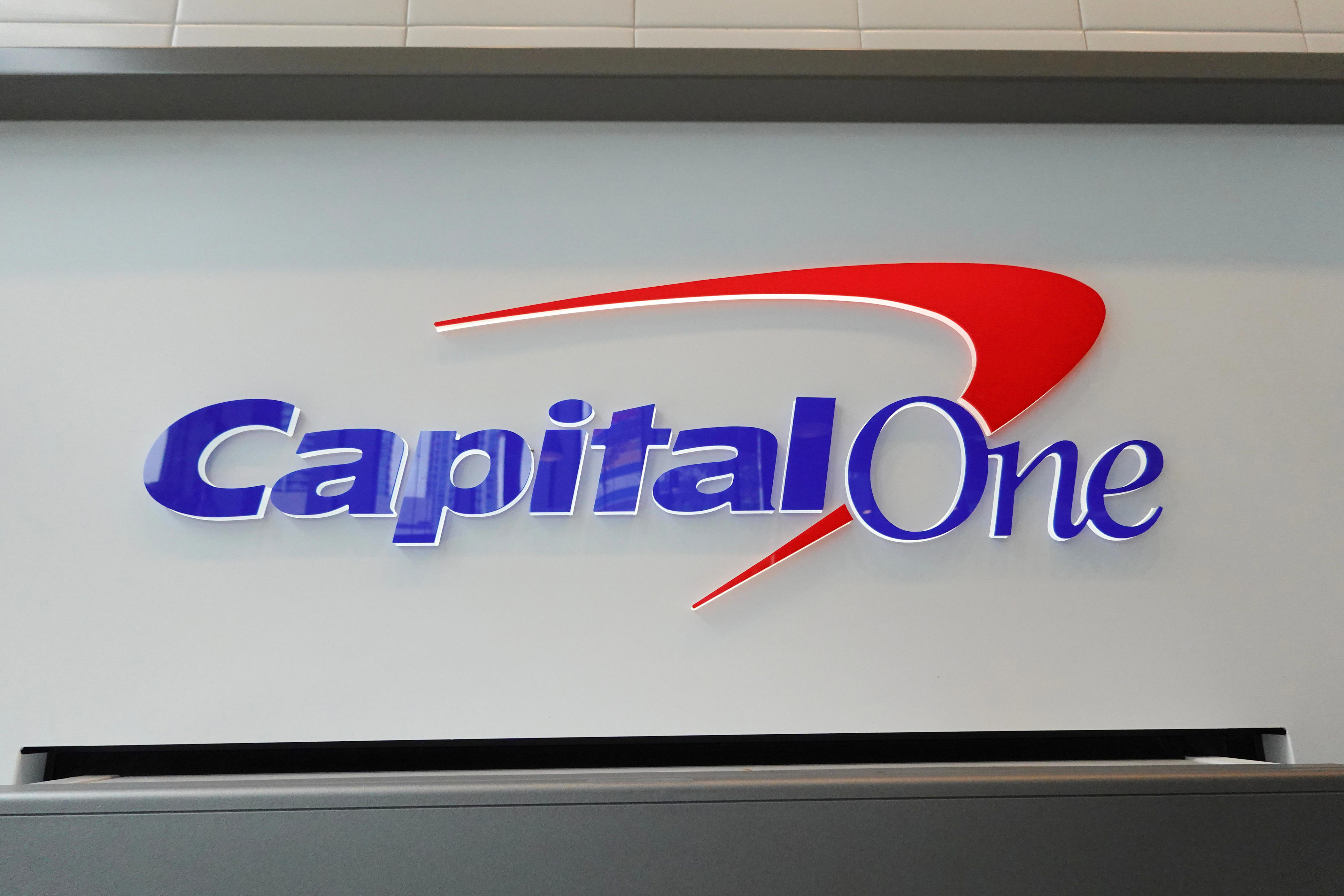 Capital One direct deposit issues today: Is Capital One down and when ...