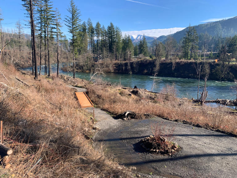 Minto County Park, along North Santiam, reopens after wildfires with ...