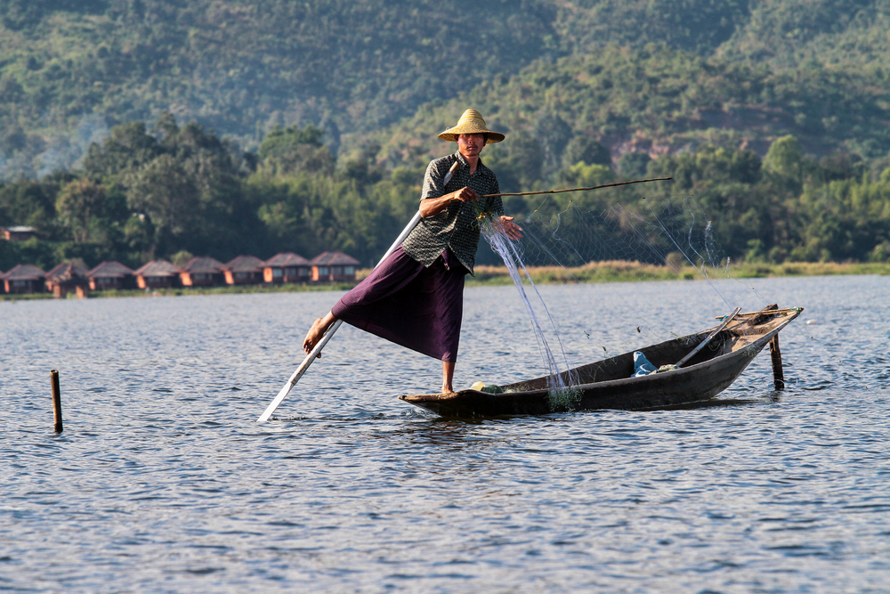 19 Villages Built Entirely on Floating Platforms