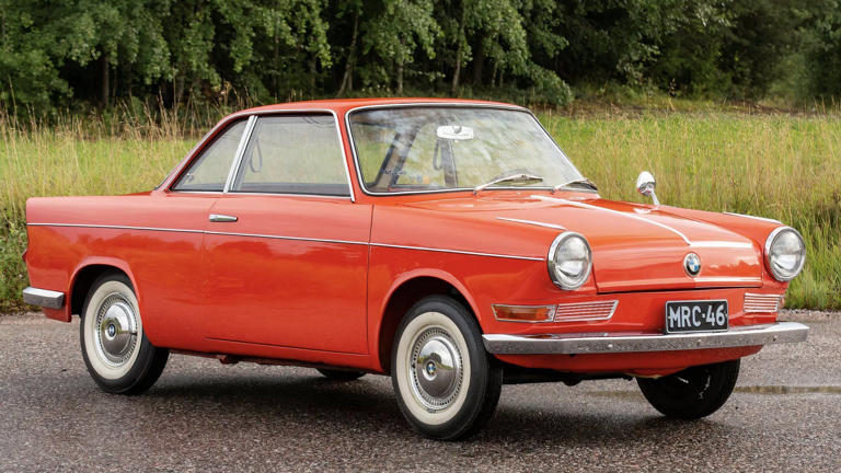 10 Wonderful Rear-Engine Cars