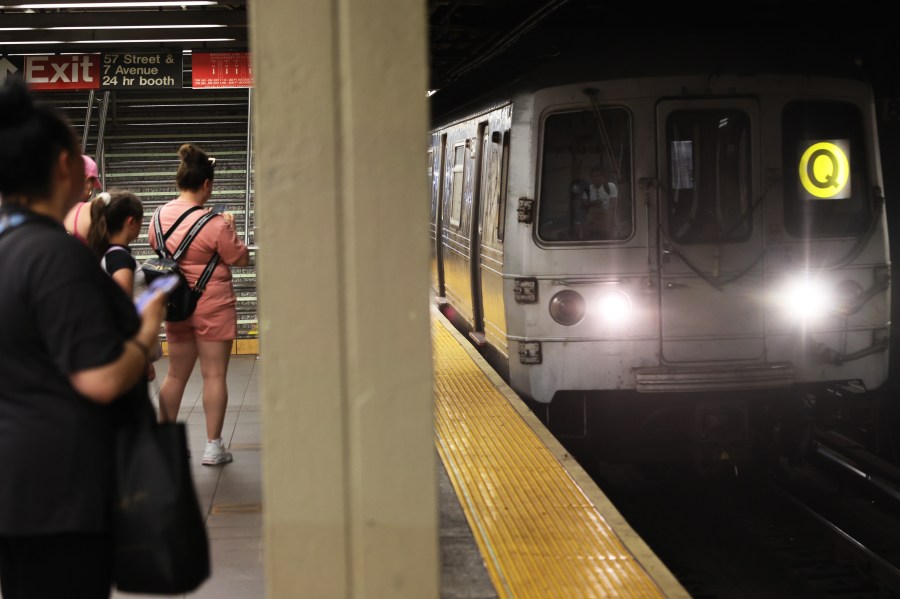 Trains delayed, rerouted during morning commute: MTA