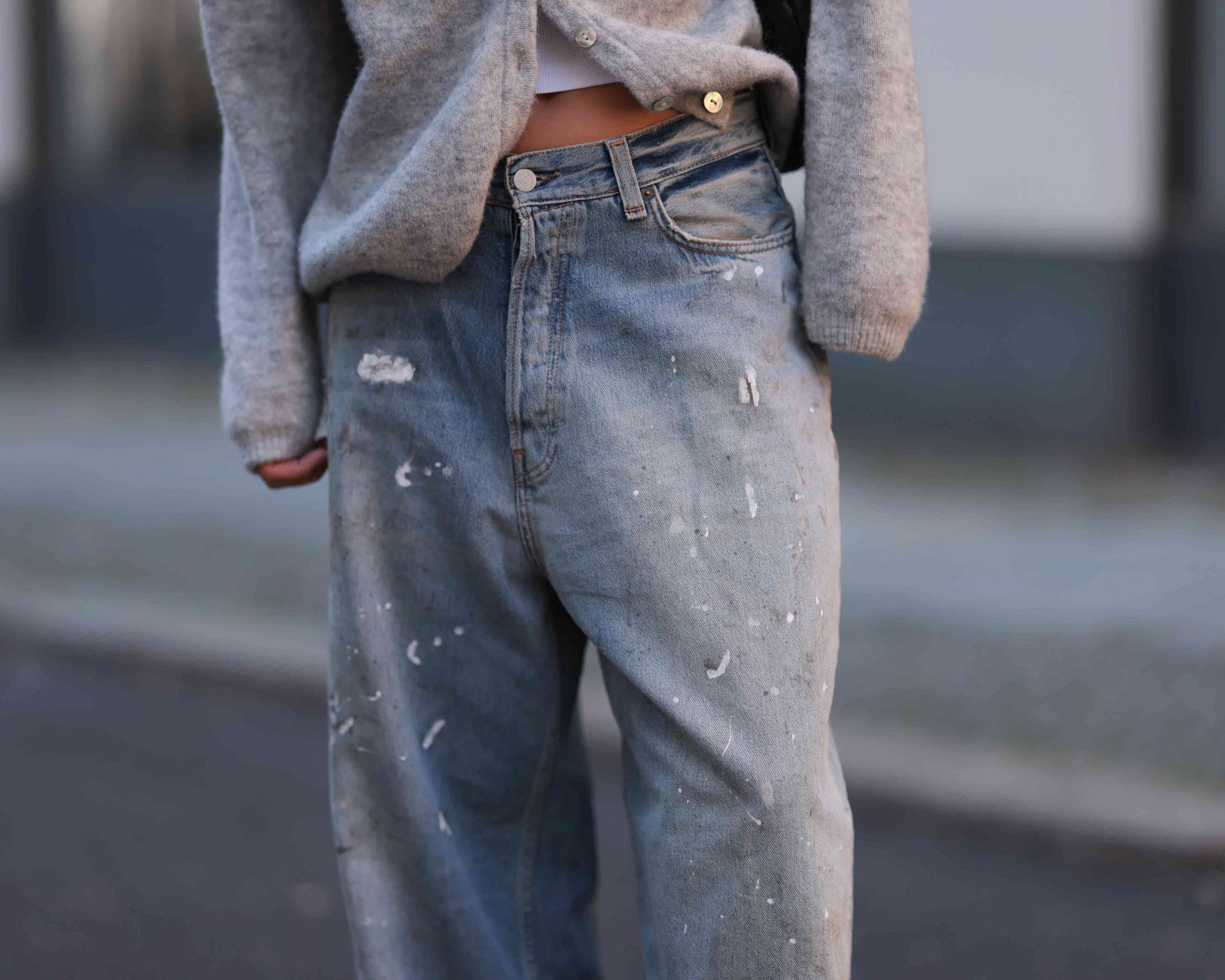 10 Ways to Stretch Out Jeans, According to Fashion Experts