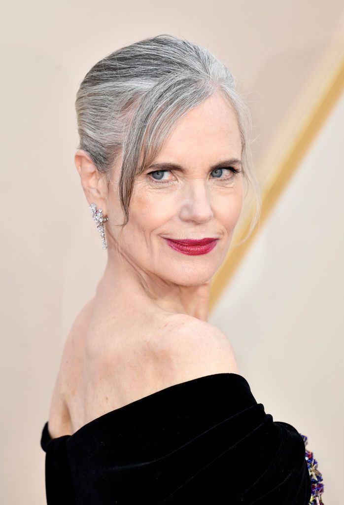 You'll Want To Embrace Your Grays With These Gorgeous Hair Color Ideas