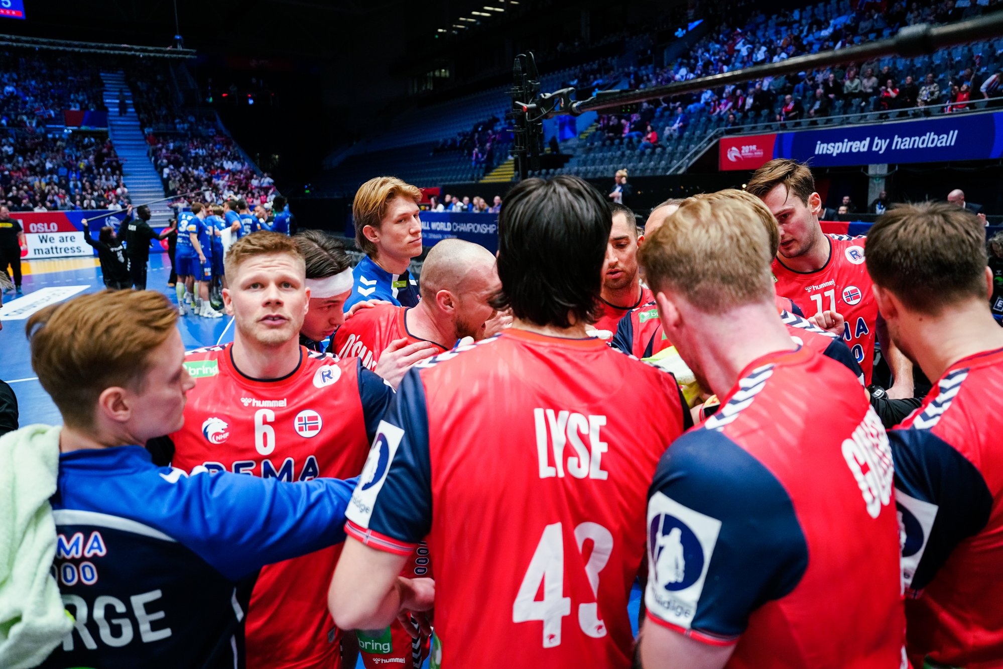 Reagerer på VM-bildene: – Uverdig