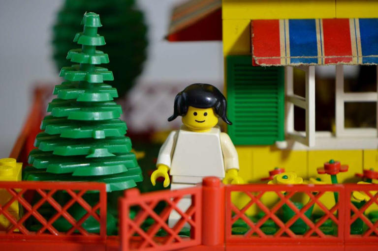 5 Ways to Get Cheap Legos