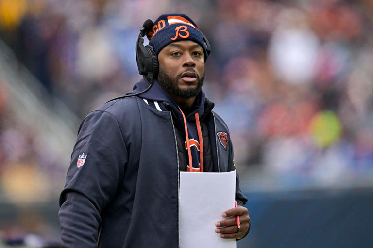 Patriots reportedly interview Bears’ interim head coach Thomas Brown ... Patriots reportedly interview Bears’ interim head coach Thomas Brown ...