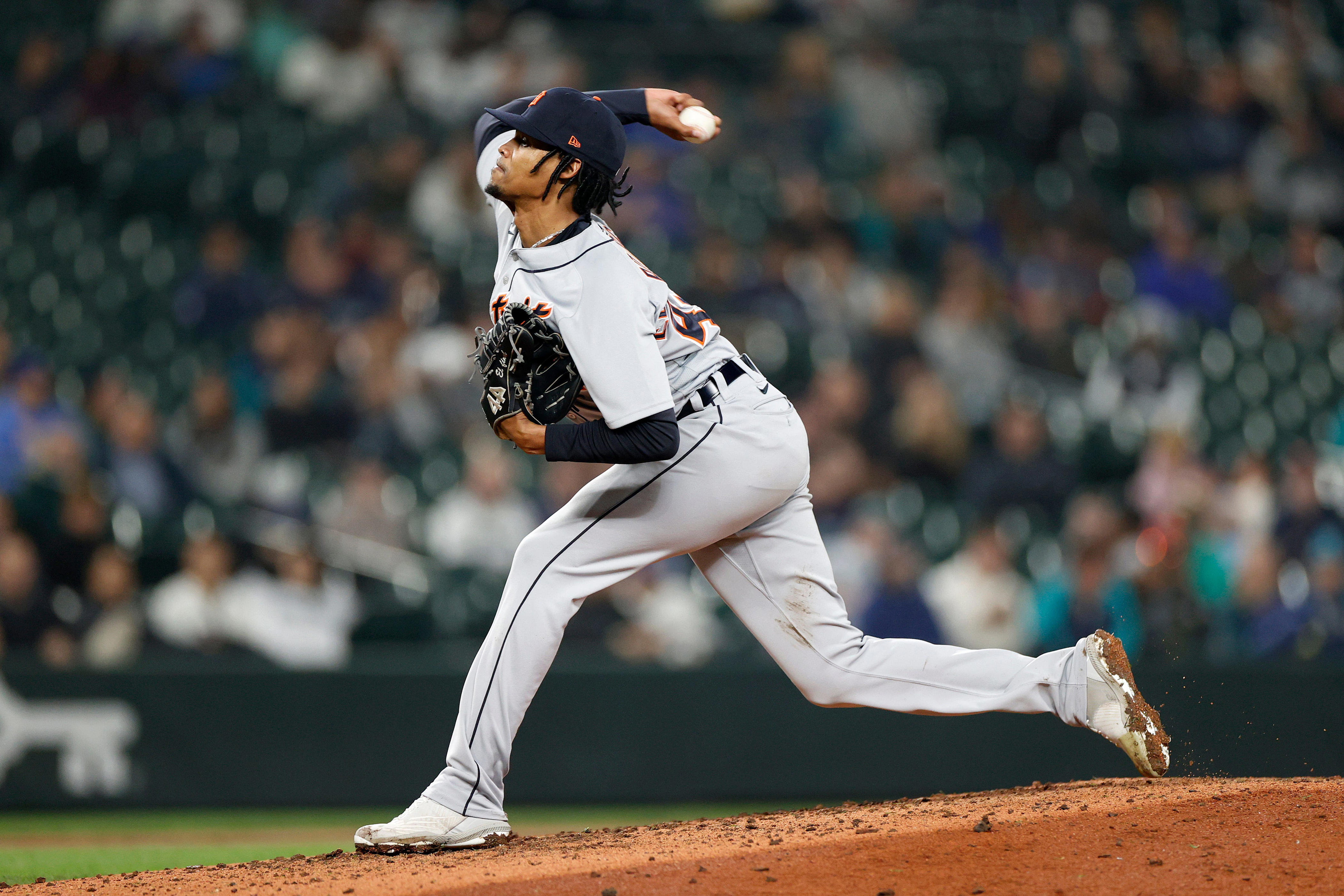 Brewers sign a pitcher from Japanese league with one of the most unique ...