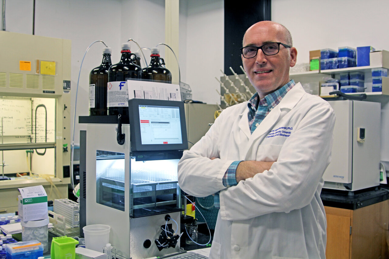 Fluorescent probes illuminate cholesterol and Alzheimer's research