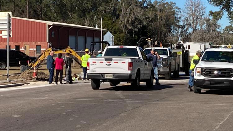 Update | Water slowly coming back on in Lake Butler after water line ...