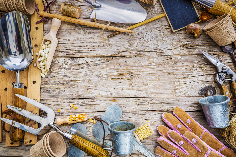 20 Vintage Gardening Tools That Are Both Functional and Stylish