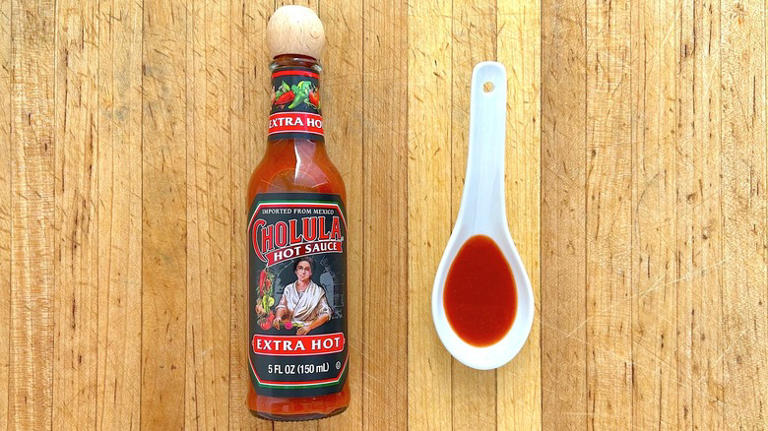 Review: Cholula Extra Hot Is A Subtle Spicy Remix With Original Flavor
