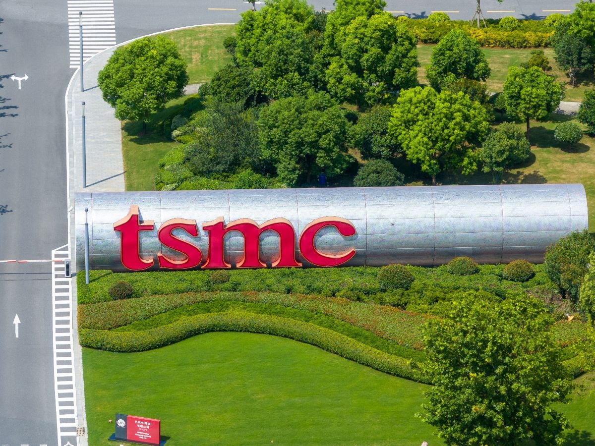 TSMC Stock Edges Lower Despite Barclays’ Bullish Stance, Price Target ...