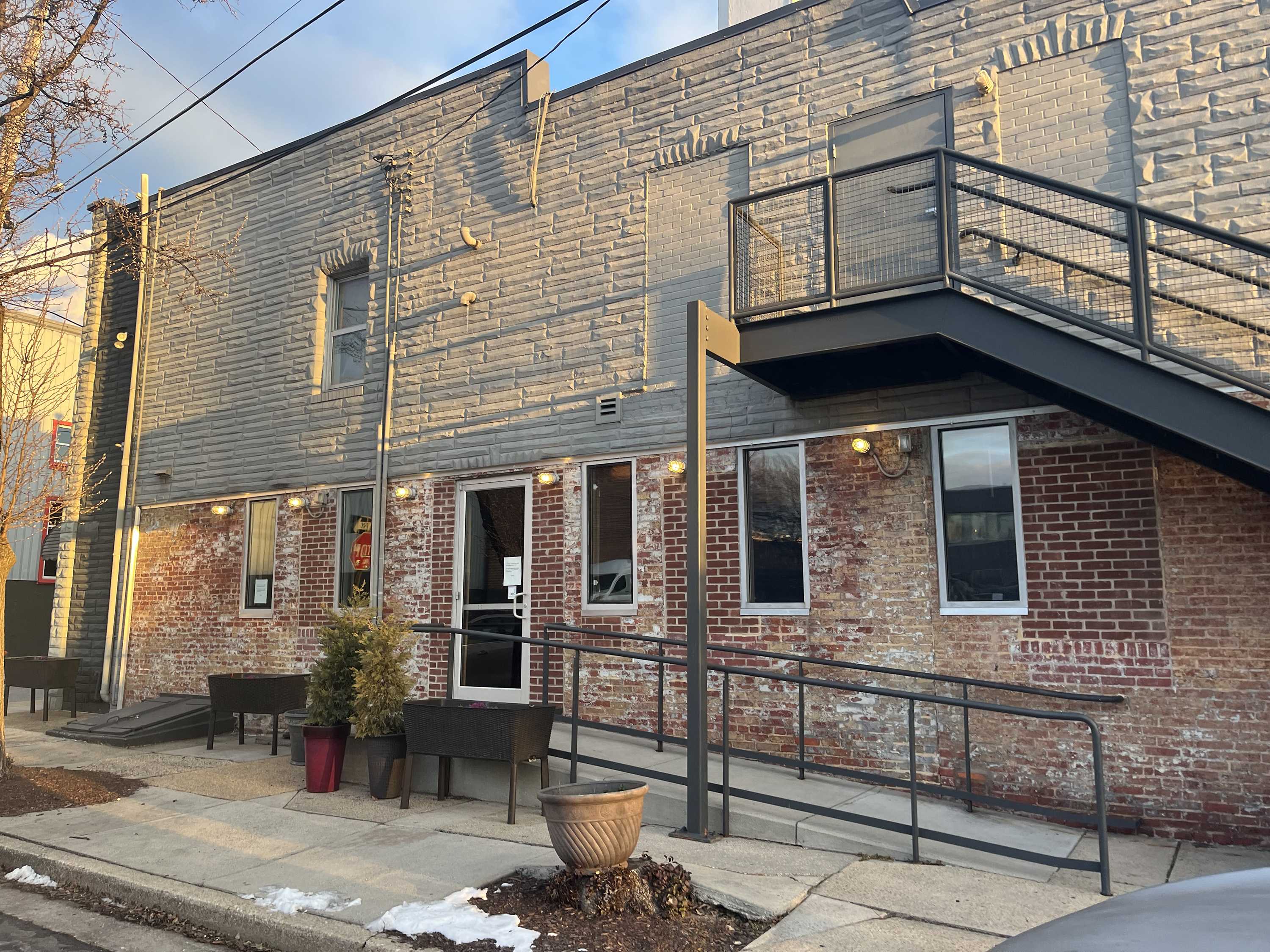 Locust Point will get a new neighborhood bar and restaurant