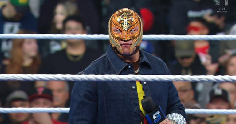 Rey Mysterio Took His Daughter Aalyah to Train At The WWE Performance ...