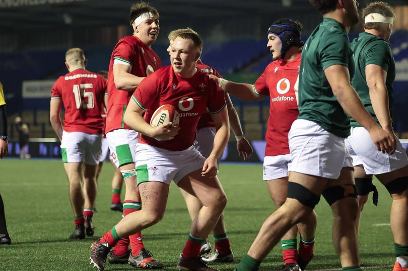 Today's rugby news as Wales legend laid to rest and U20s beat new Welsh ...