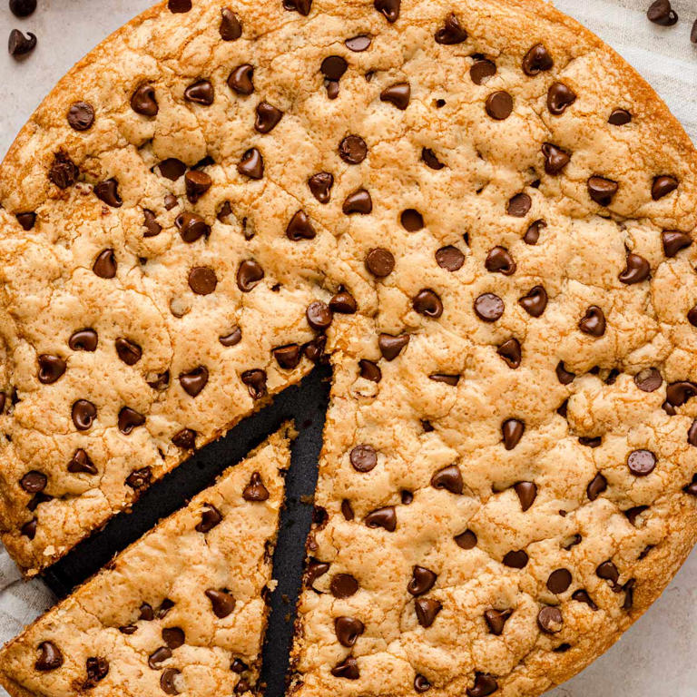 Chocolate Chip Cookie Pie