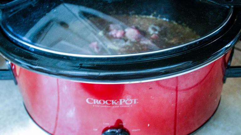 This Beef Tips Stroganoff Is The Ultimate Easy Crock Pot Meal - Crock ...