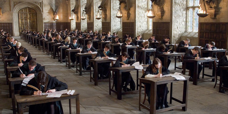 Harry Potter: 9 Best Things About Hogwarts (& 9 Worst)