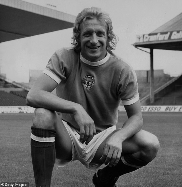 Sir Rod Stewart calls Denis Law his 'hero' after Man United icon's ...