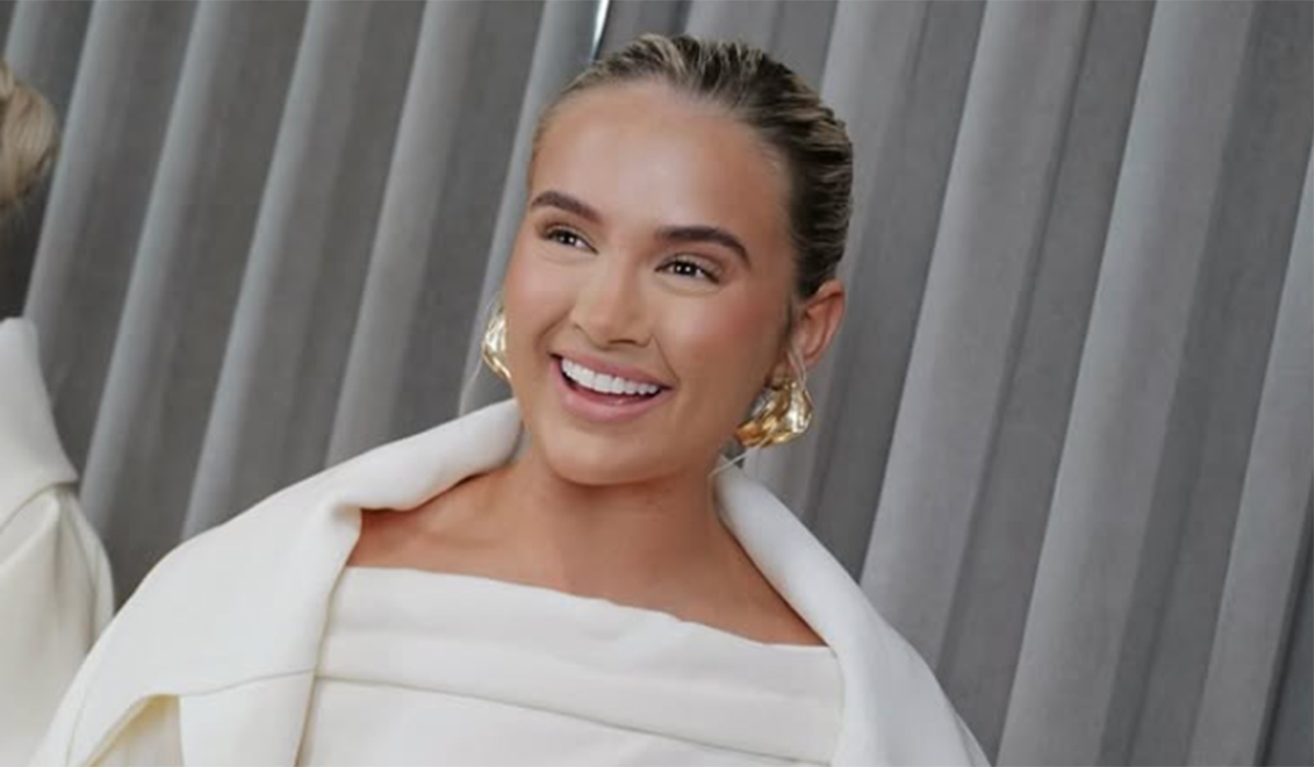 Molly-Mae dubbed the 'people's princess' as doc leaves fans in tears