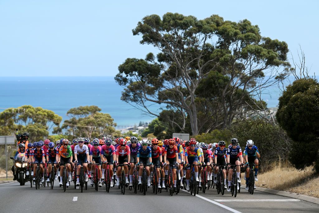 Women's Tour Down Under stage 2 - LIVE