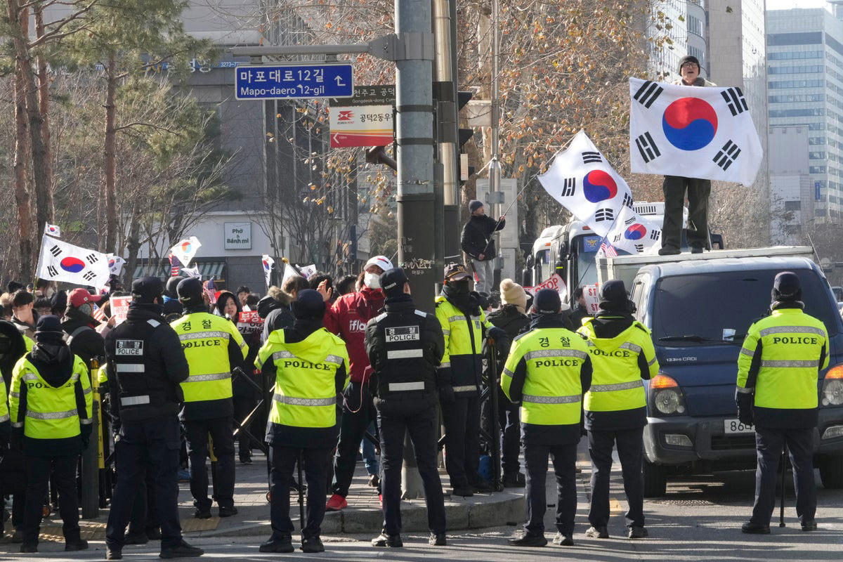 Presidente surcoreano suspendido llega a corte para presentar ... Presidente surcoreano suspendido llega a corte para presentar ...