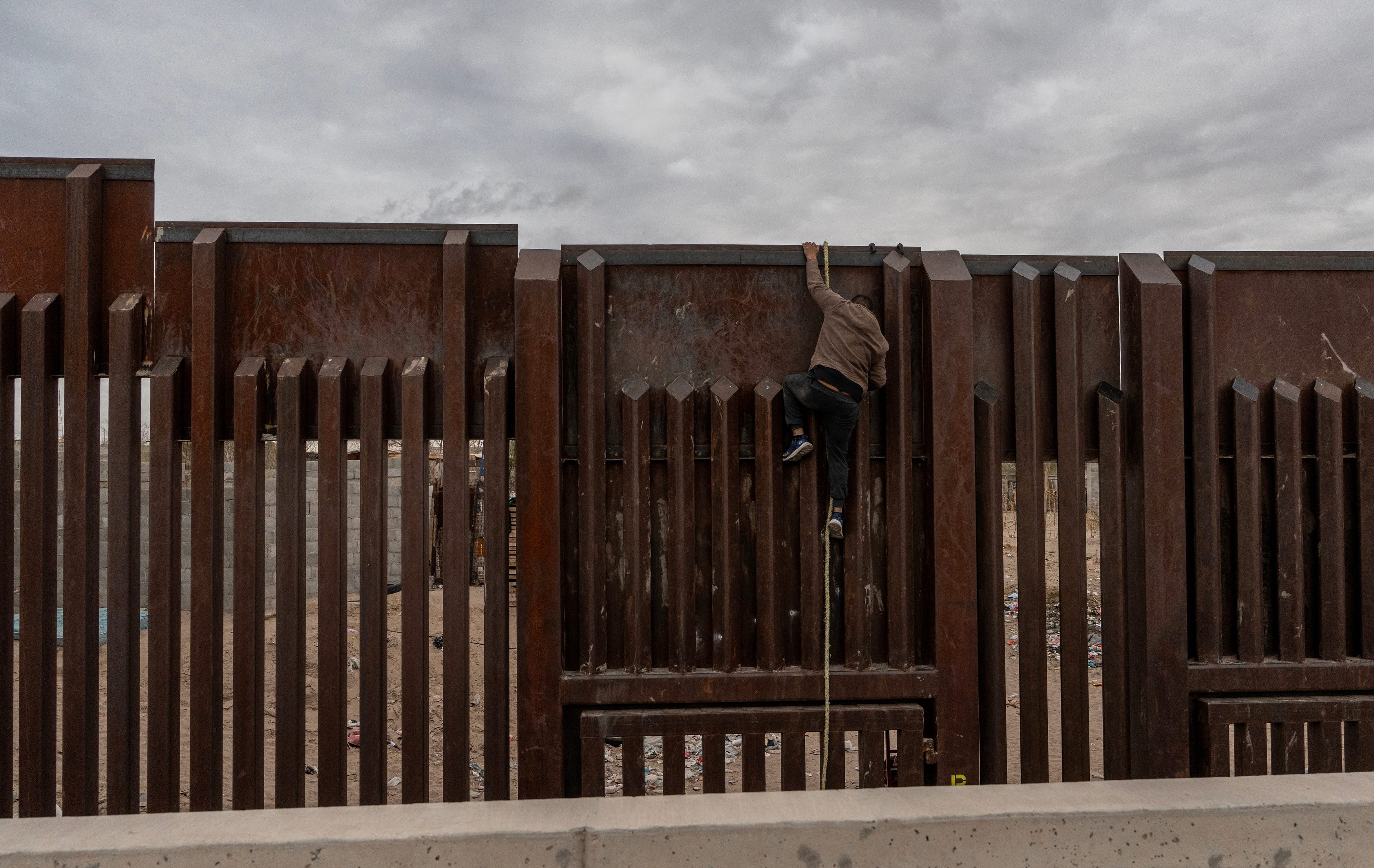 CBP sees brief flurry of movement along US-Mexico border ahead of Trump ...