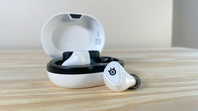SteelSeries Arctis GameBuds review: I’ll never go back to bulky over ...