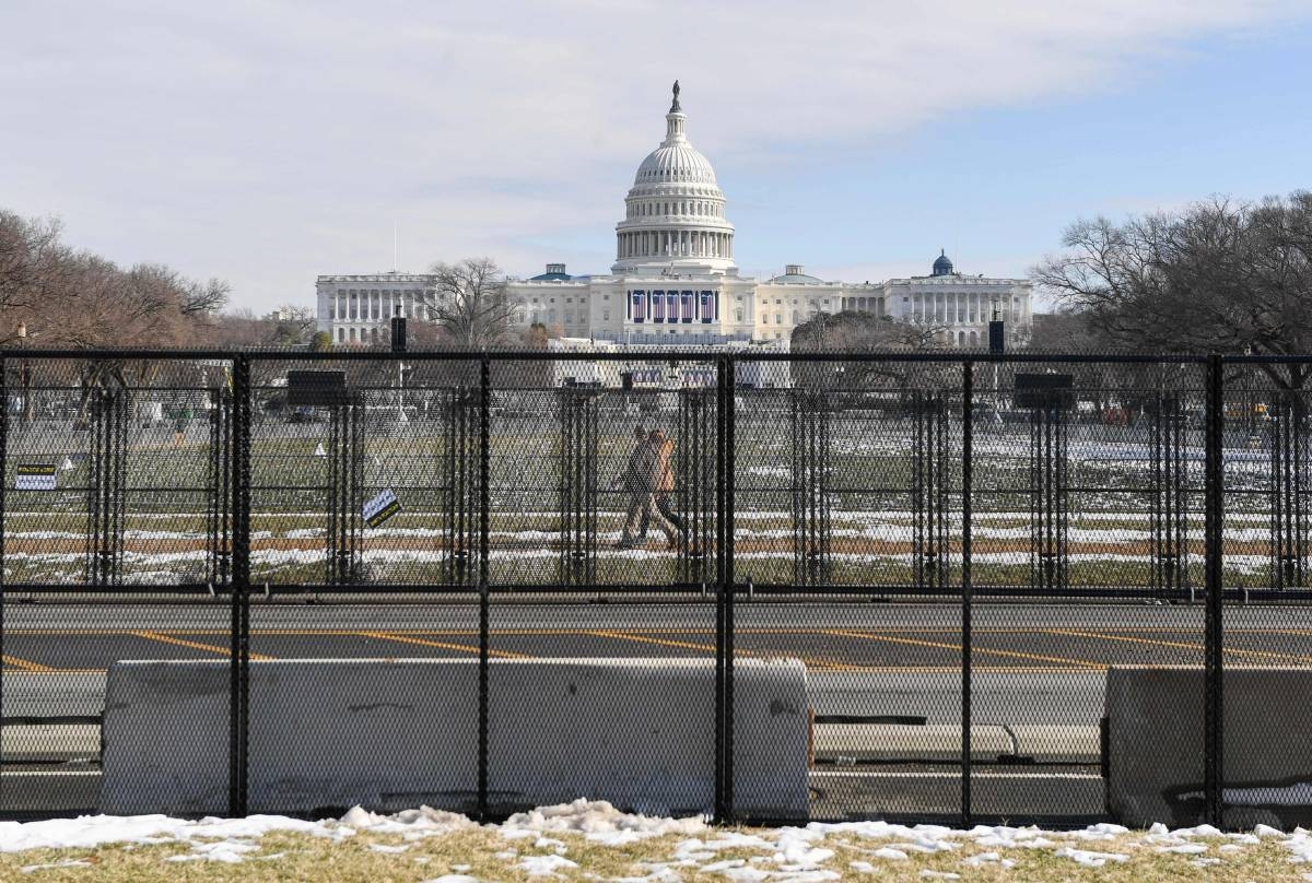 Trump's inauguration will be held indoors