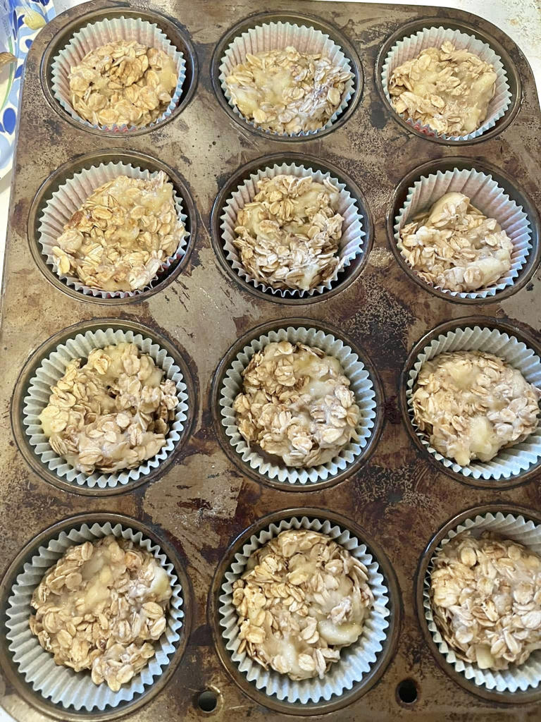 Three Ingredient Oatmeal muffins