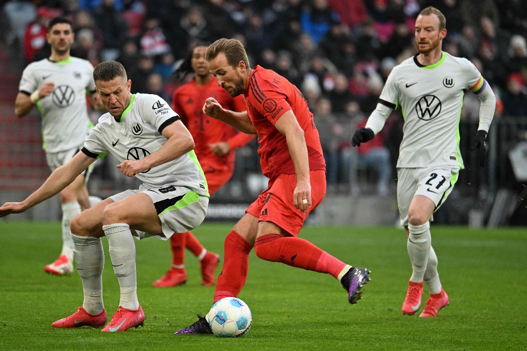 Bayern Múnich se mantiene la cima de Bundesliga al vencer 3-2 a Wolfsburgo