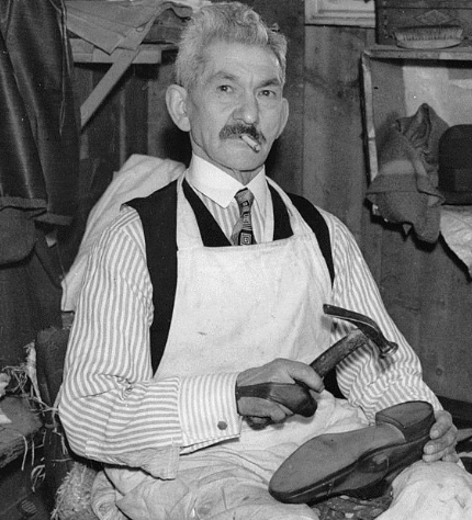 33 Historical Jobs We Couldn't Even Imagine Doing