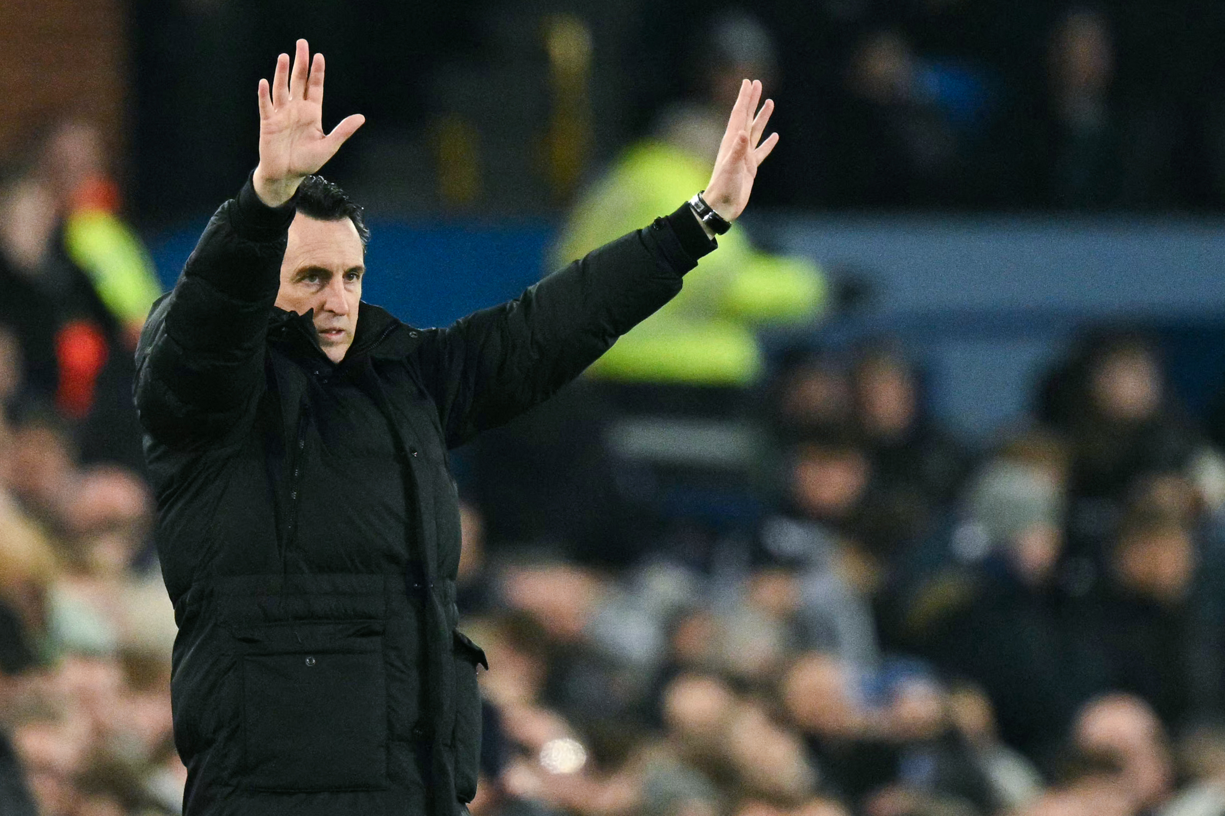 Arsenal vs Aston Villa team news: Emery names one change to surprise ...