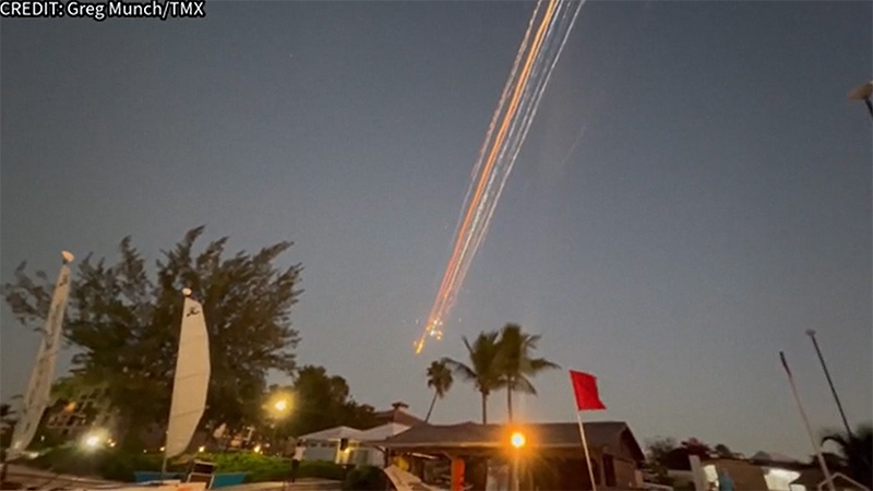 VIDEO: SpaceX explosion sends debris streaking across sky