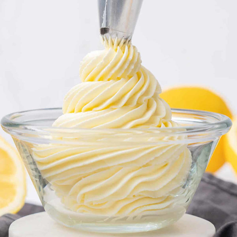 The Only Cream Cheese Frosting Recipe You Will Ever Need (Without Butter)