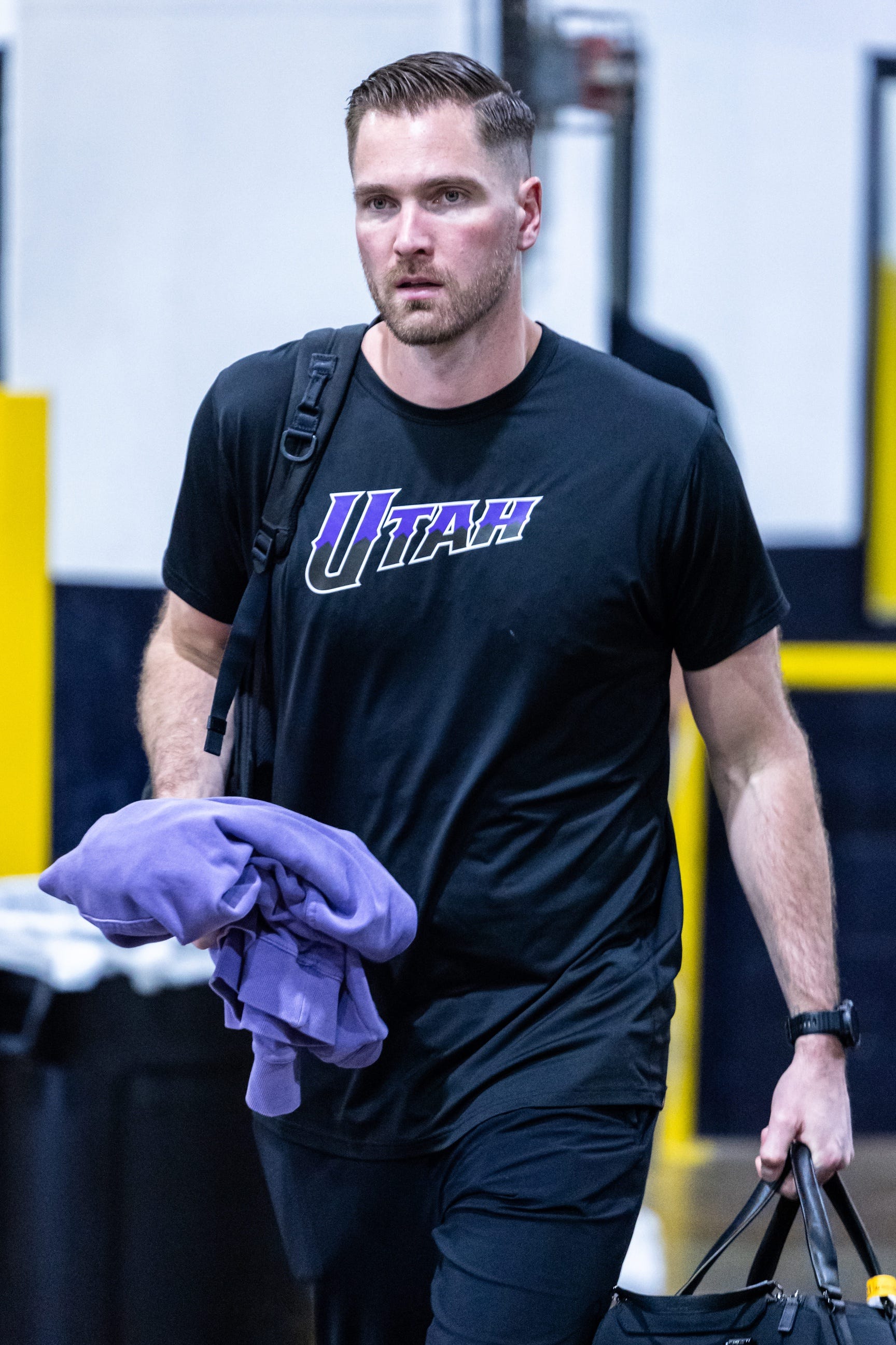 LOOK: Rap star LiAngelo Ball at the Hornets-Bulls game and other ...