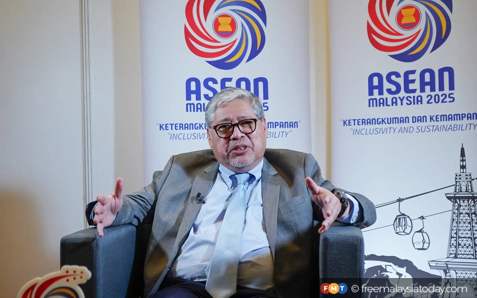 Asean maritime pacts ‘can boost talks on South China Sea code’