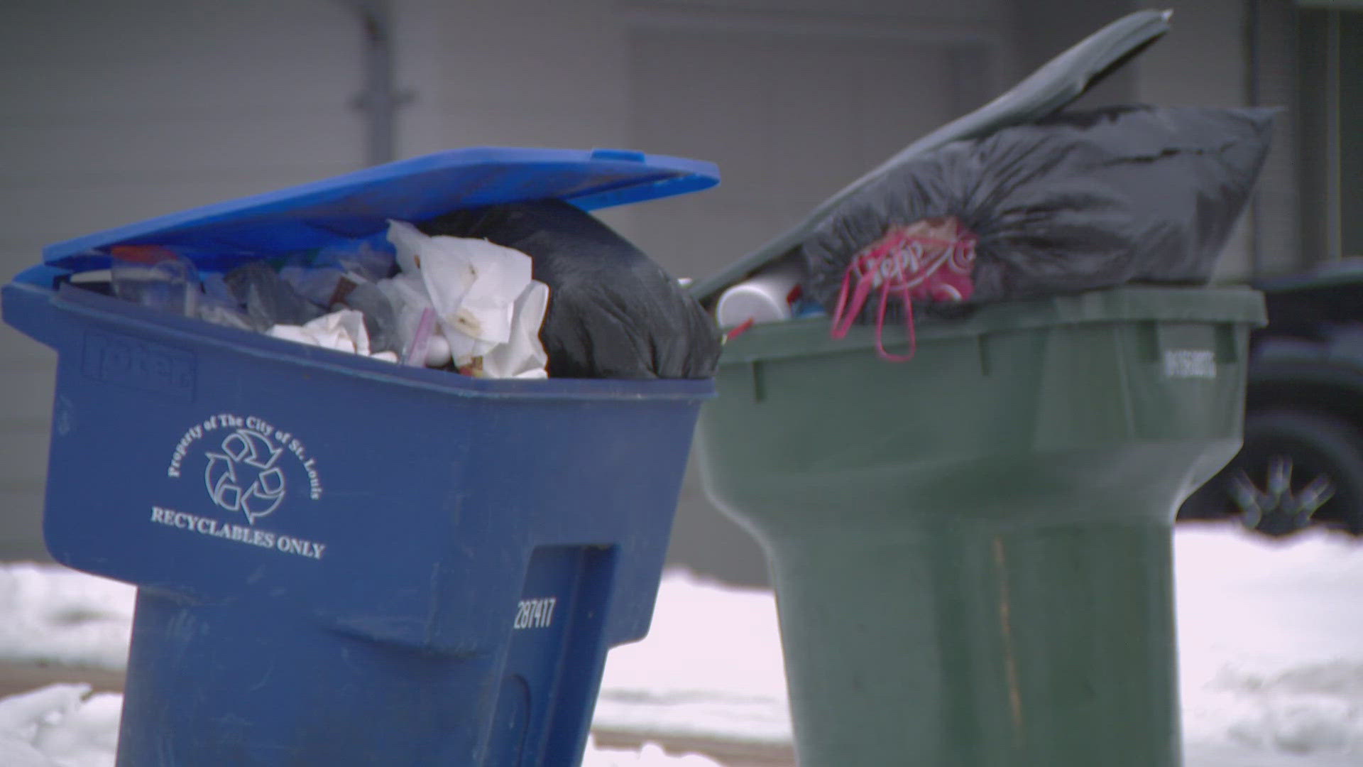 South St. Louis homeowners fed up with garbage piling up
