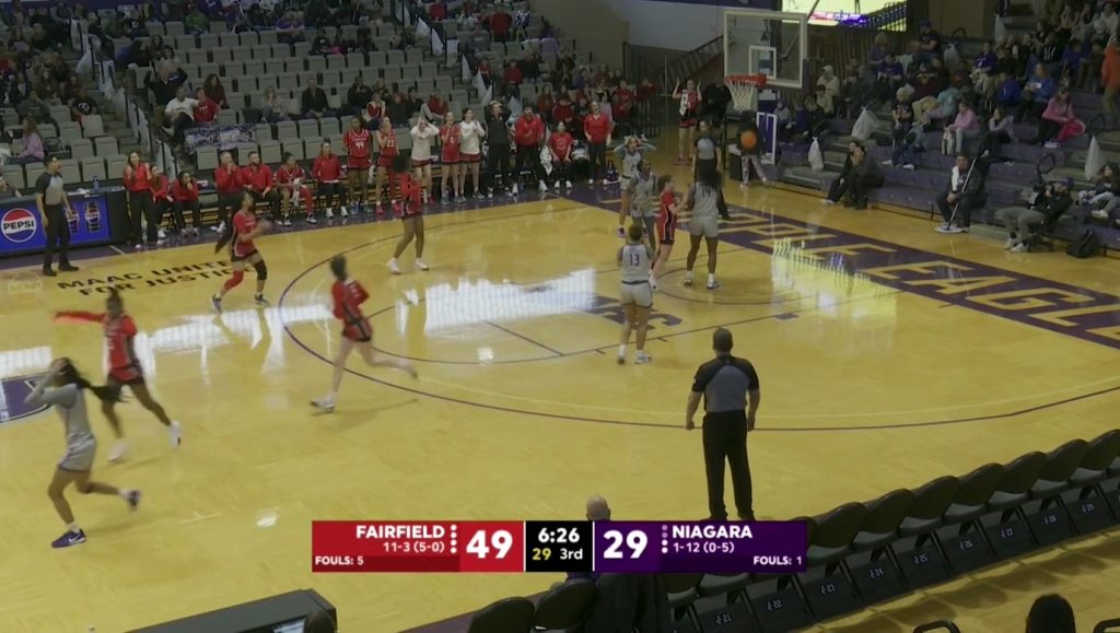 Announcers miss extremely rare play