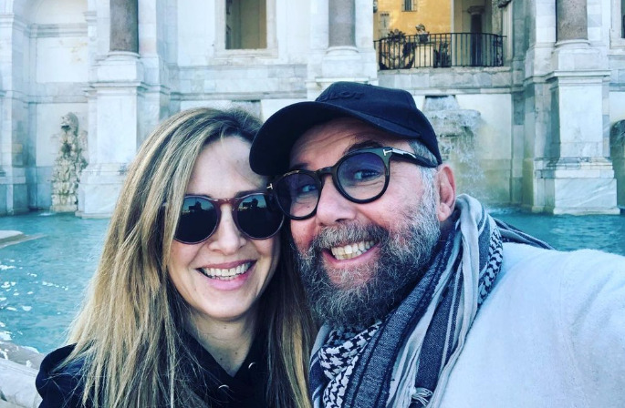 Paolo Vallesi ospite da Marco Liorni, chi è il cantante: età, l'ex ...