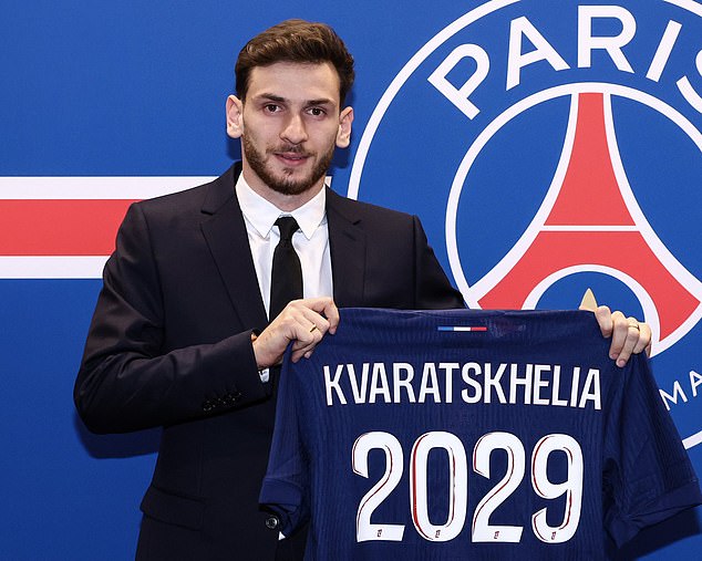 PSG beat Premier League clubs to complete £59m move for Napoli star ...