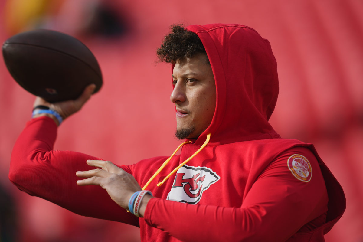 Patrick Mahomes Getting Praised for What He Did Before Chiefs-Bills Game