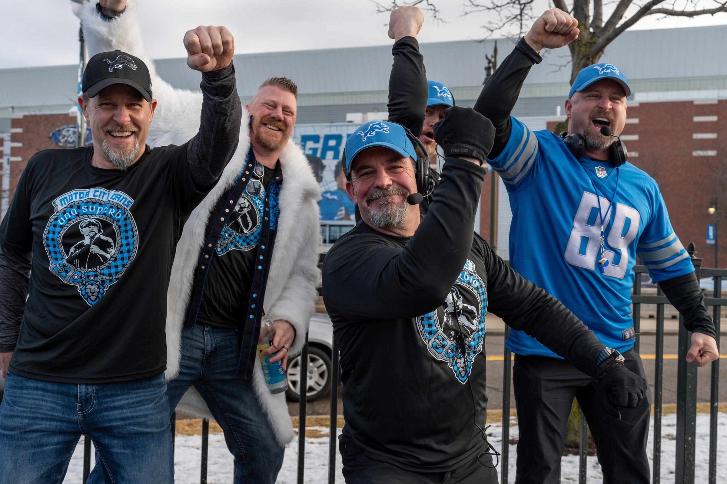 Lions vs Commanders: Pregame updates as fans pack downtown Detroit for ...