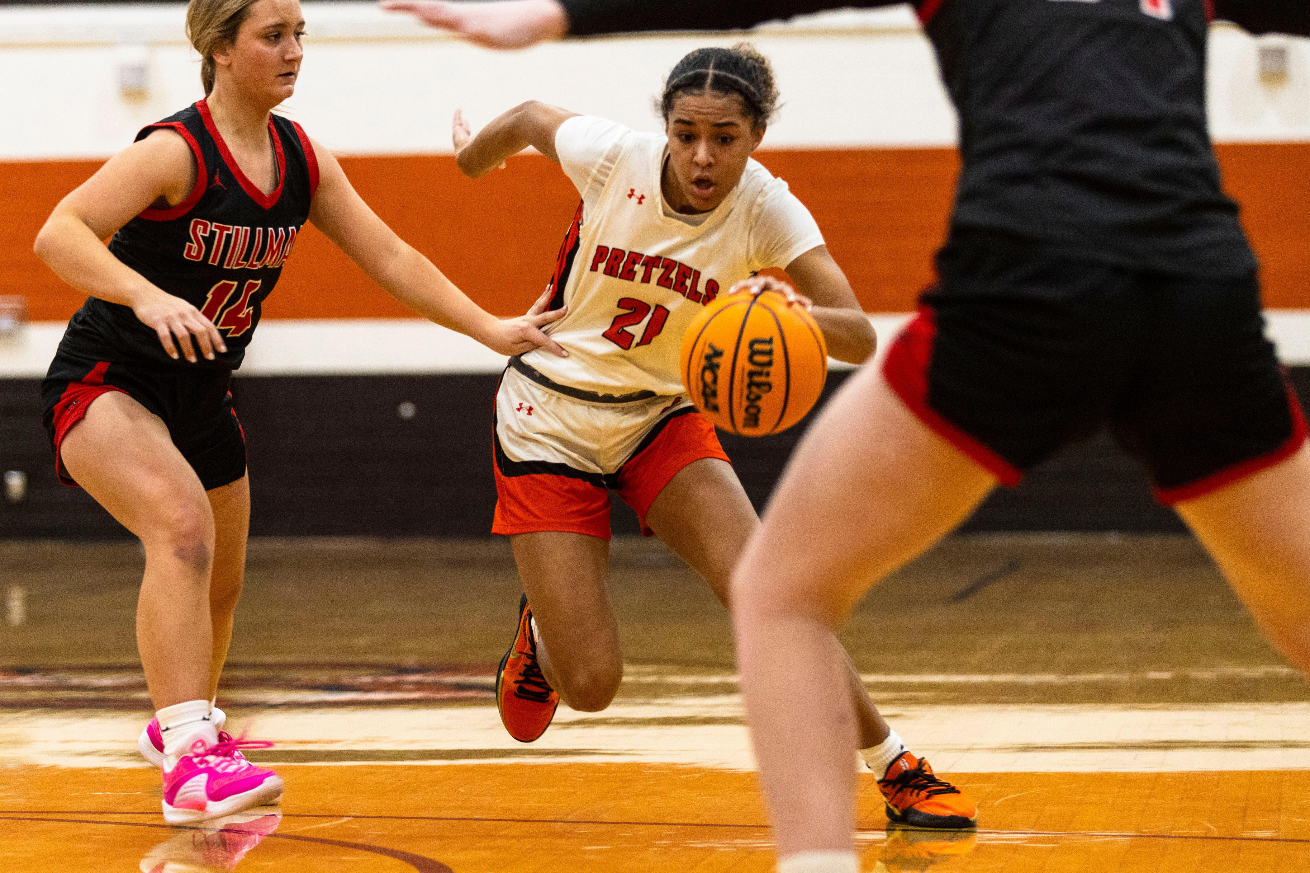 Freeport's Paityn London has torn ACL, parents confirm; out for season