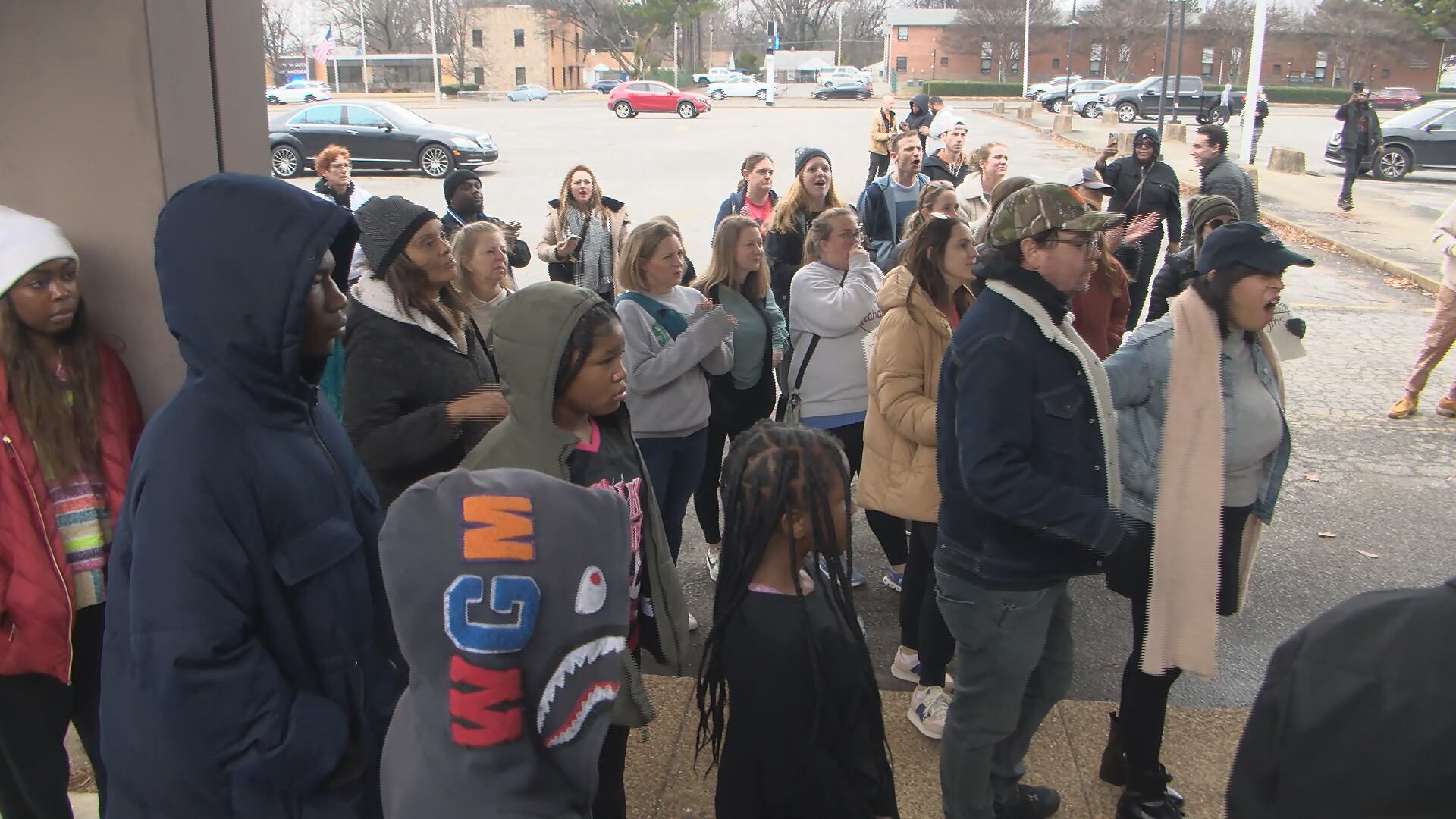 Students, parents, and teachers march in support of MSCS Superintendent ...