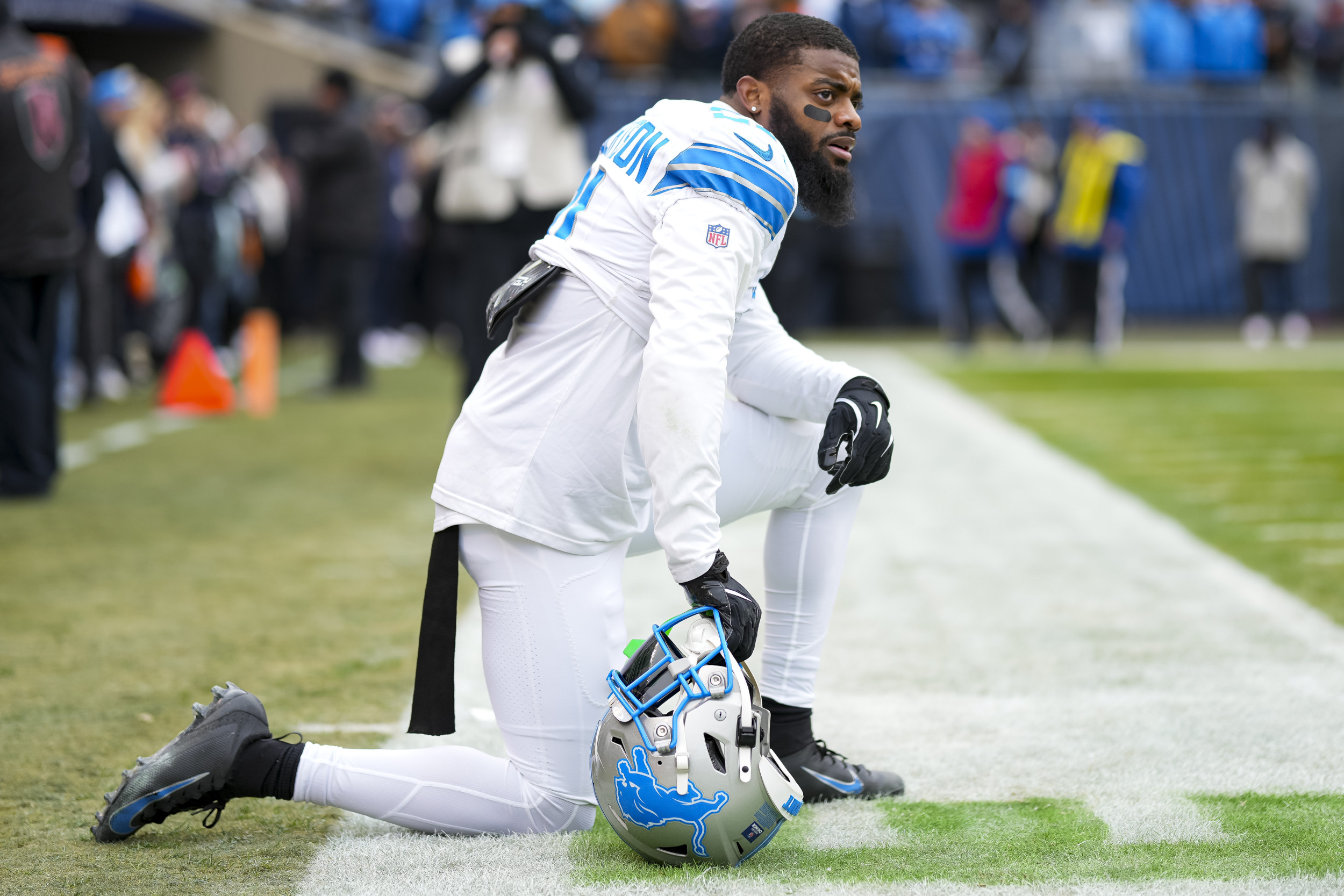 Lions CB Taken to Hospital Following Significant Arm Injury