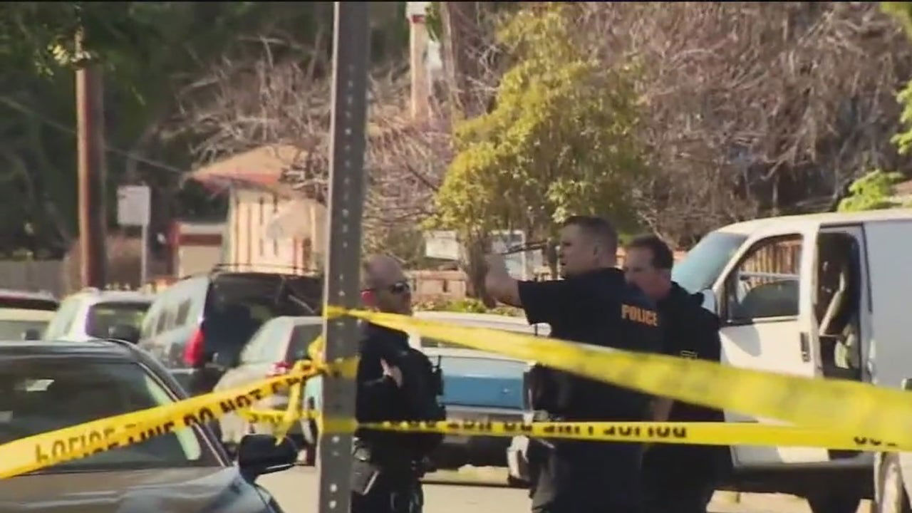Triple stabbing following car theft leaves 1 dead: Berkeley police Triple stabbing following car theft leaves 1 dead: Berkeley police